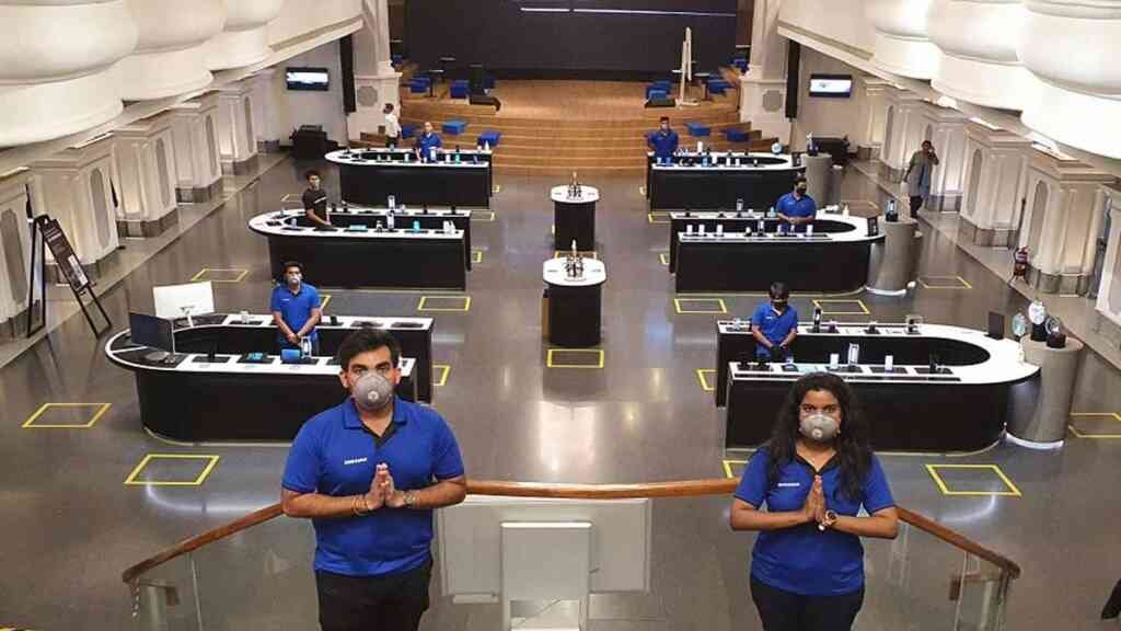 Samsung store Delhi | Samsung Galaxy online showroom & smartcafe